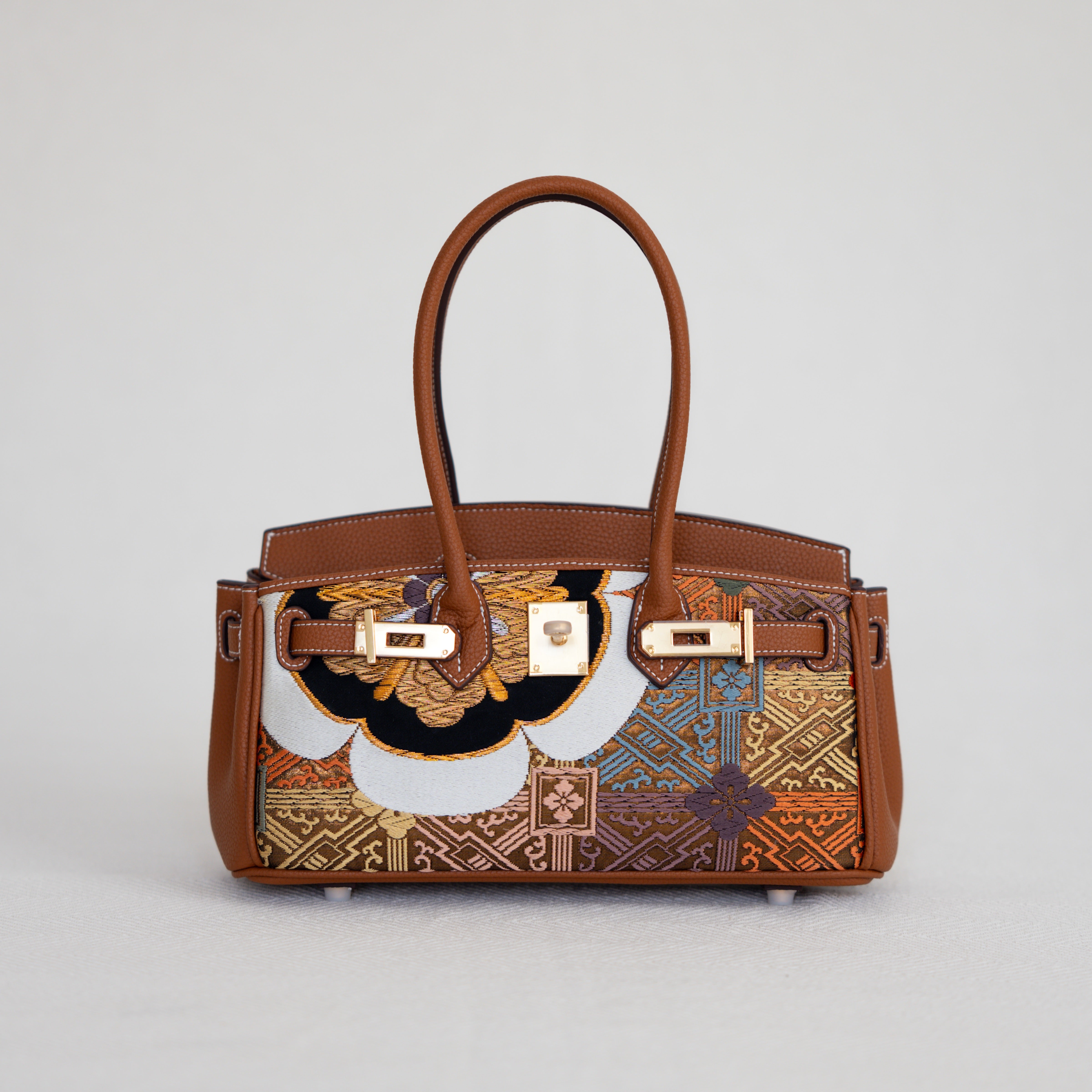 Signature Shoulder 29 – Jamila جميلة